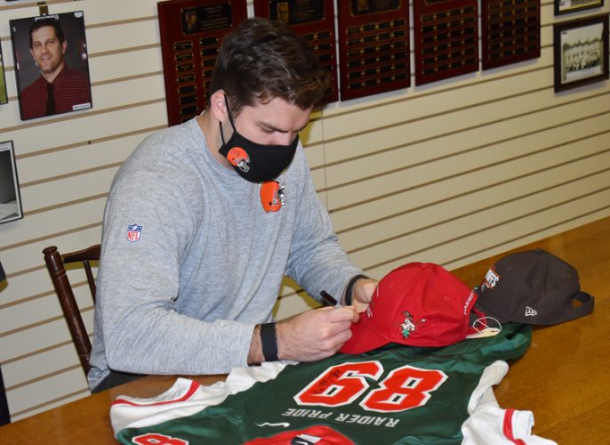 Carlson Gets Contract Tender From Browns | News, Sports, Jobs - Post ...